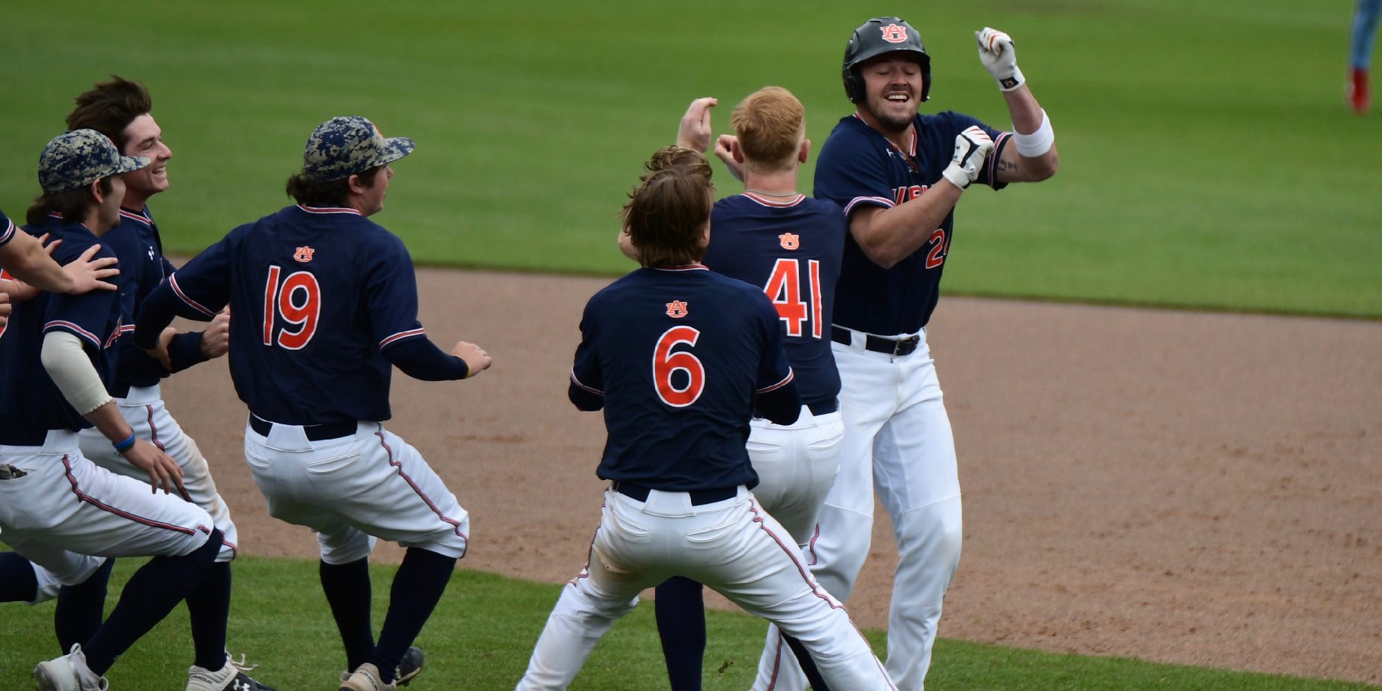 Thrilling Win Gives Auburn Multiple Reasons For Optimism • D1Baseball